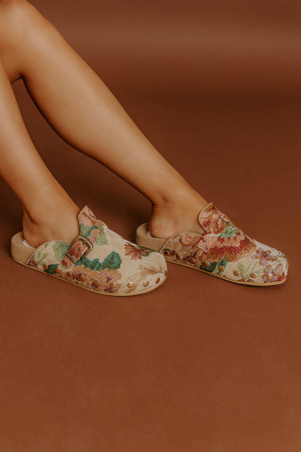 The Toni Floral Tapestry Clogs in Beige – Impressions Online Boutique