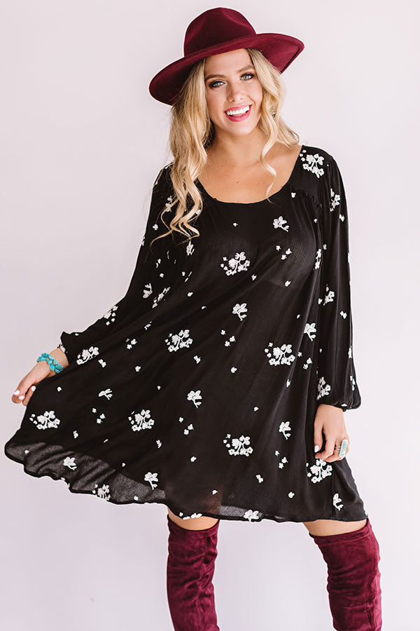 Vail And Vino Embroidered Shift Dress • Impressions Online Boutique