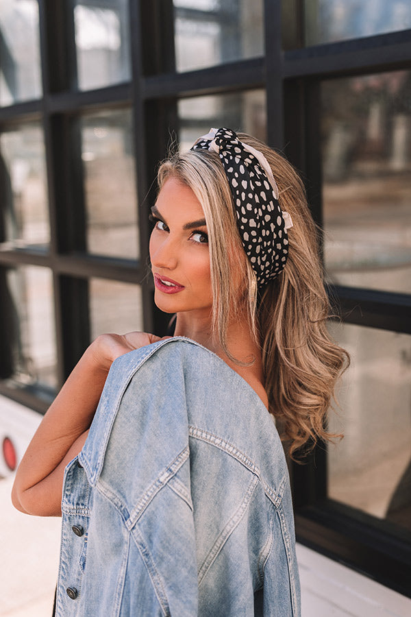 Seashell Chic Cheetah Print Scarf In Black – Impressions Online Boutique