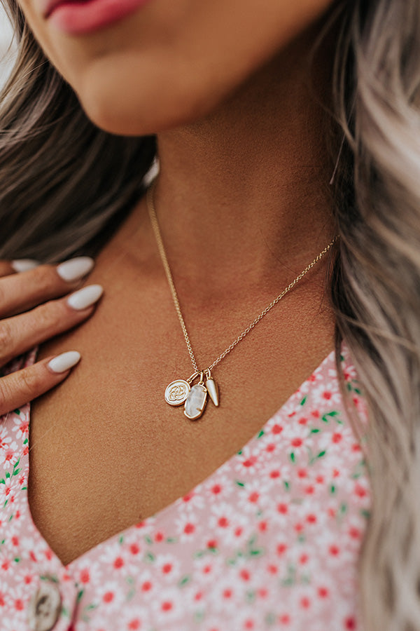 Kendra Scott Dira Gold Coin Charm Necklace In Ivory Mother Of Pearl ...