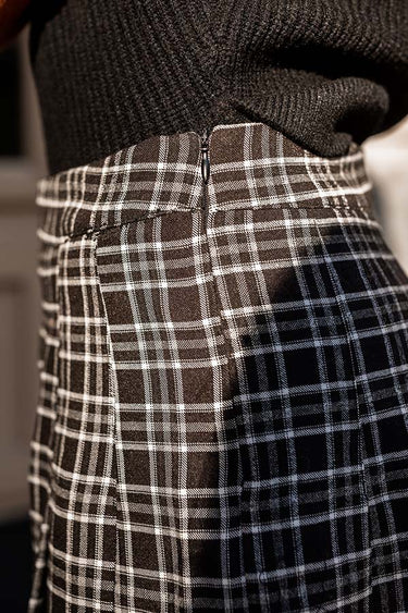 Lean Into Me Plaid Skirt In Black – Impressions Online Boutique